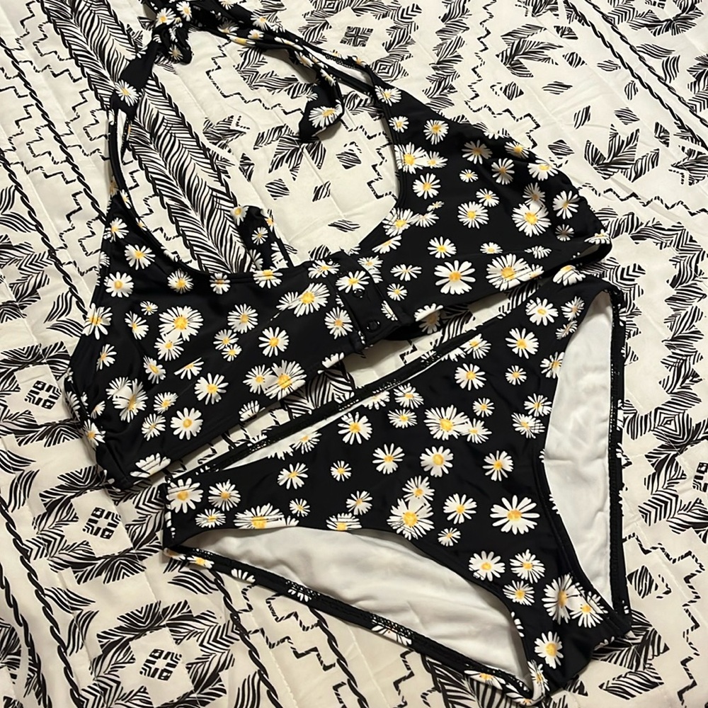 Nobo No Boundaries Daisies Bikini Size M Gem